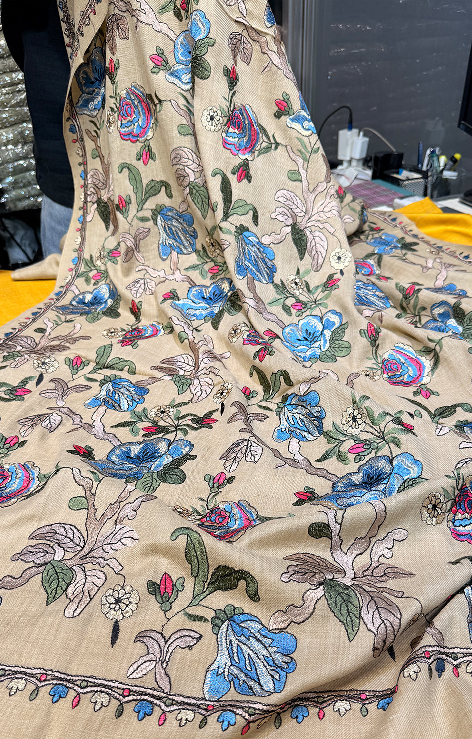 RESLINE EMB WOOL SHAWL – HASEEB ARTS